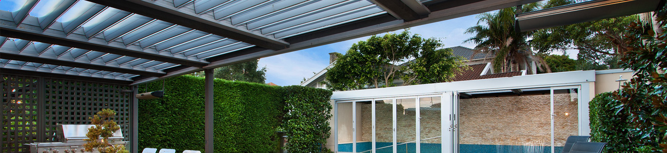 Prix d’une pergola en aluminium : tarifs de pose - AlloJardin